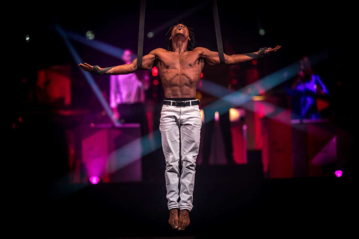 RÉSERVATION SPECTACLE RHAPSODIE | Cirque Phénix - Spectacles ...