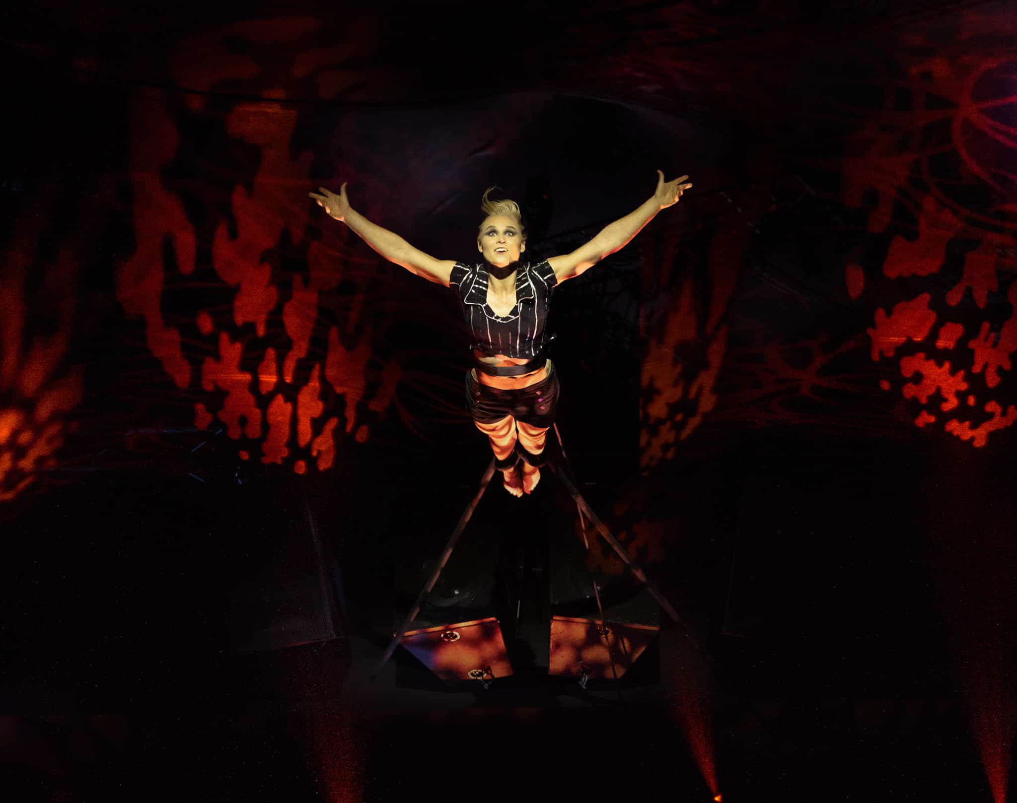 RÉSERVATION SPECTACLE RHAPSODIE | Le Cirque Phénix - Spectacles ...